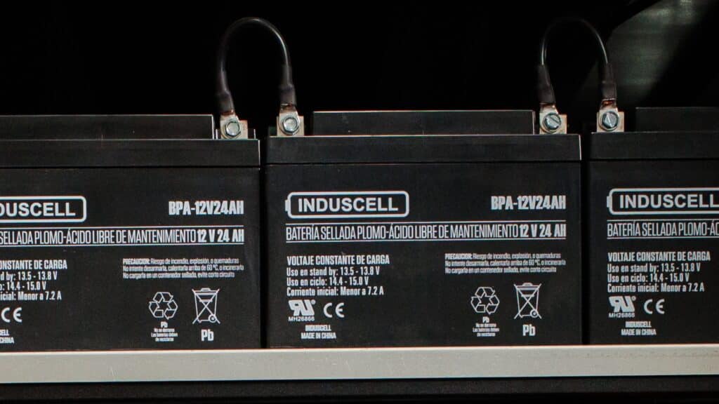 Learn about batteries for UPS Systems | Grupo Industronic